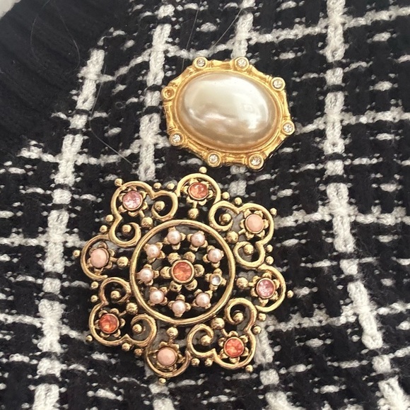 Jewelry | Two Brooches With Pearls | Poshmark